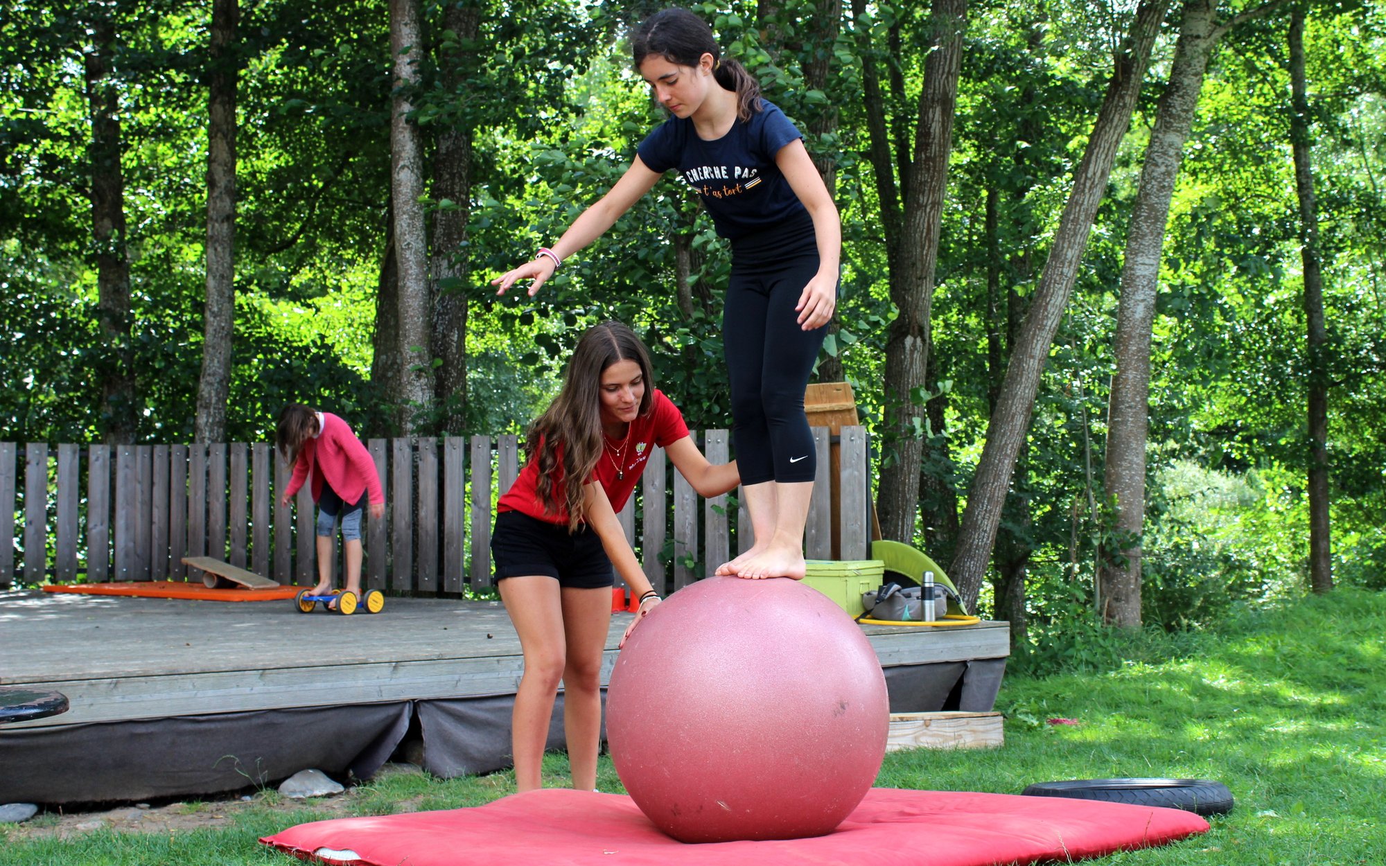 Découvrez l’univers du cirque à l’occasion du festival Un Peu d’Art Par ...