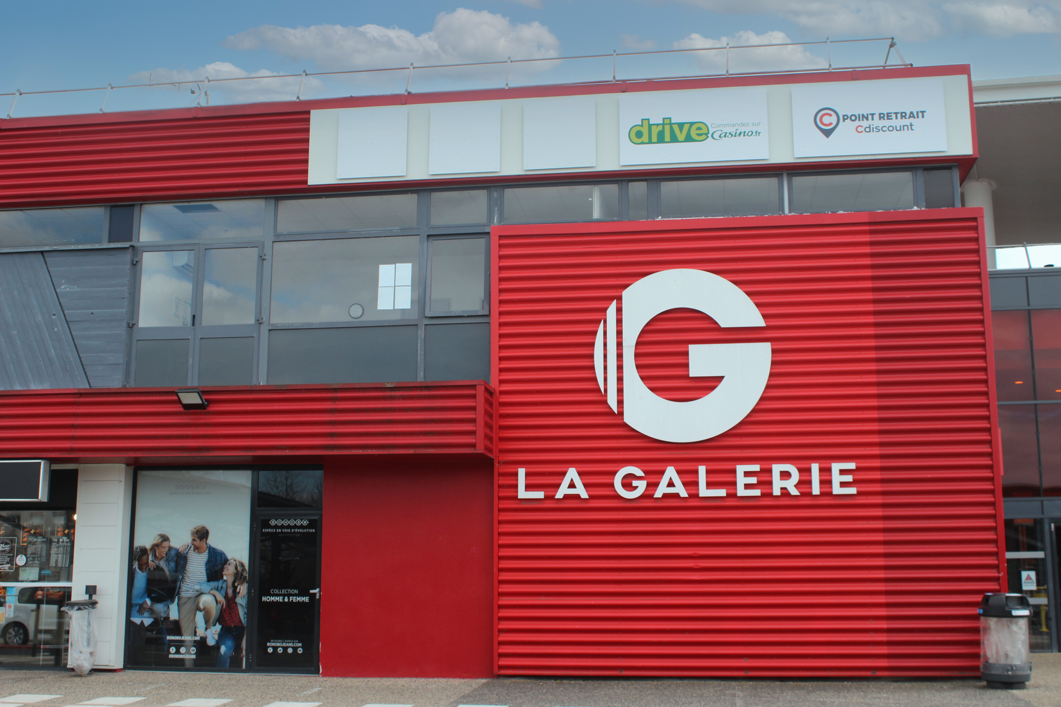 La Galerie de Vals-près-le-Puy organise son vide-dressing solidaire