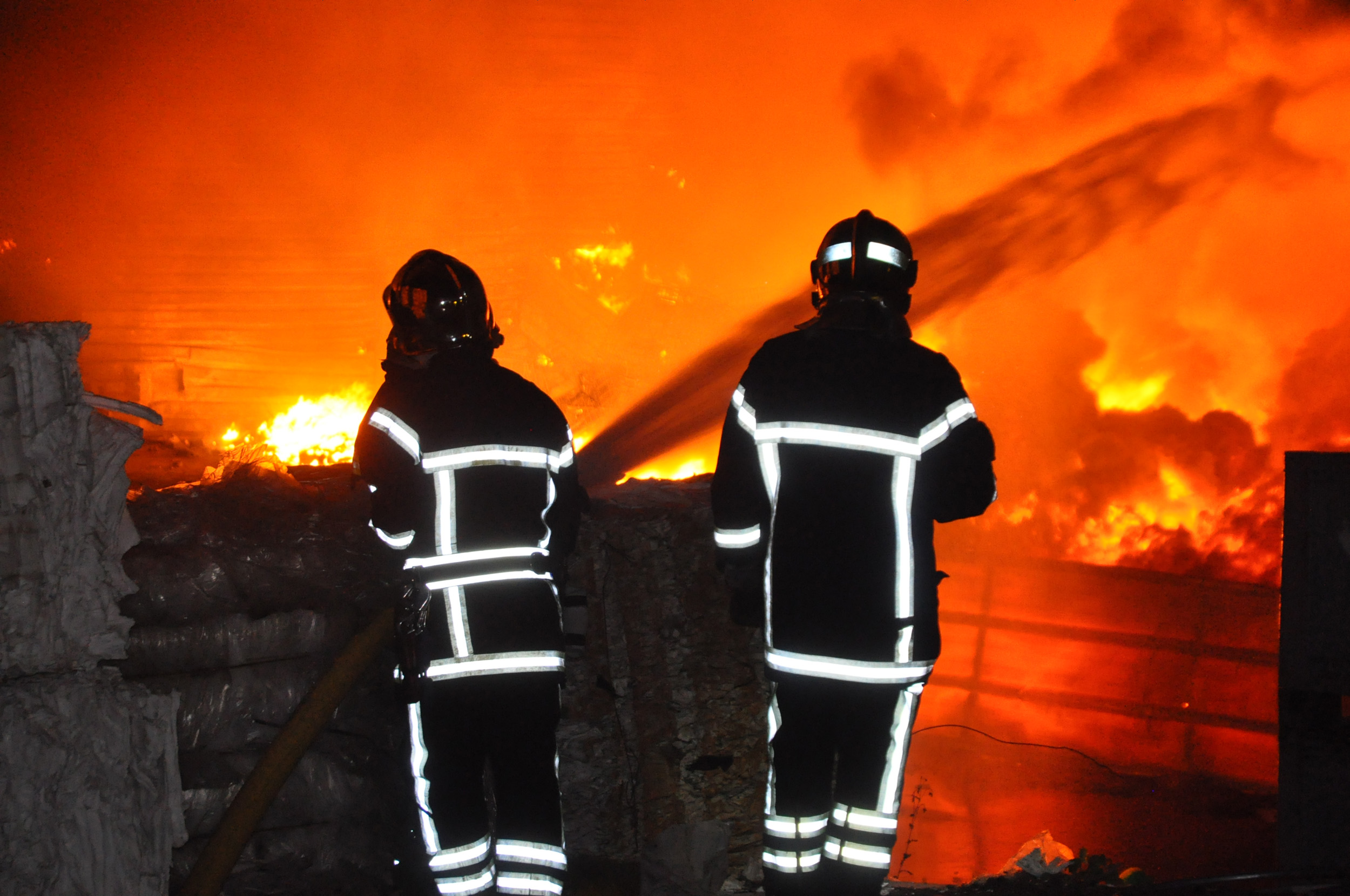 Nuit mouvementée en Haute-Loire : incendie et accident mobilisent les ...