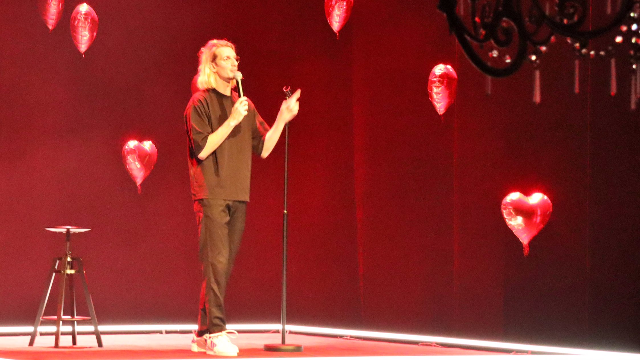 Paul Mirabel fait chavirer le cœur du public au Théâtre du Puy